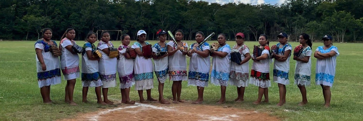 Playing Barefoot and in Traditional Mestizo Huipiles, the Amazonas of ...