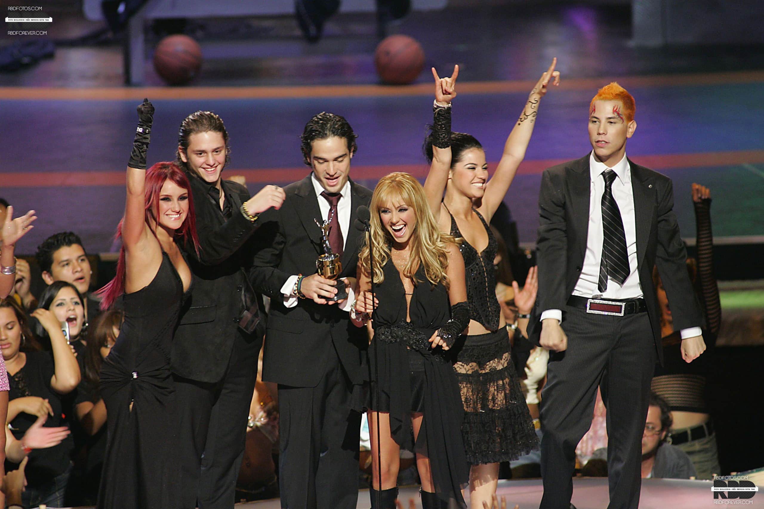 The 5 Best Latino Bands of the 2000s – Luz Media